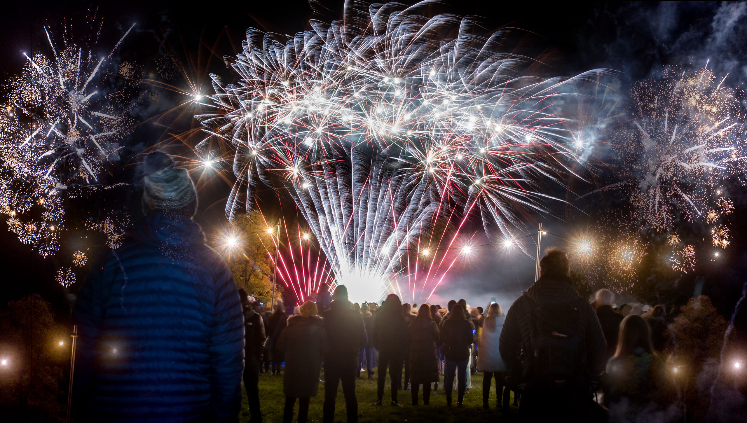 Spectacular fireworks display in prospect | What's What Magazine
